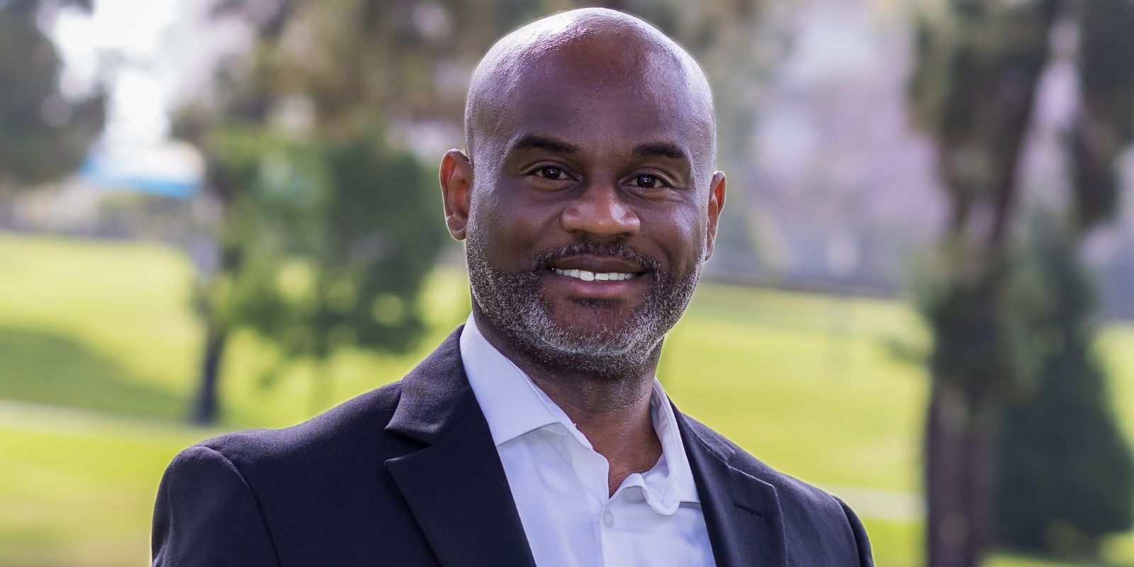 Romain Fravien ’01 – Chaminade University of Honolulu